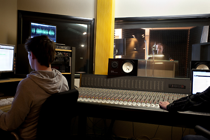 Unsere Tonstudios | Studio 2: Lokalisierung von Computerspielen und ...